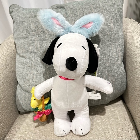 Peanuts | Toys | Peanuts Snoopy Easter Animated Music Dancing Plush ...